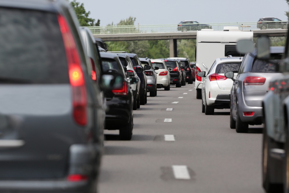 Tips for Handling Holiday Traffic: 5 Ways to Deal with Traffic