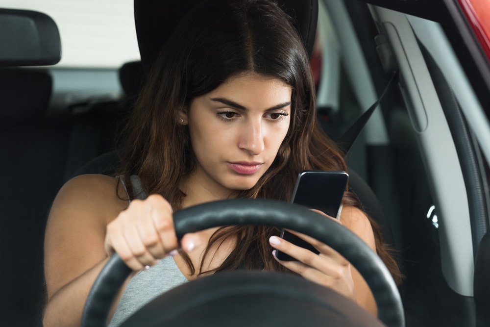Distracted Driving Accident Lawyer in Bartlett | Free Consults