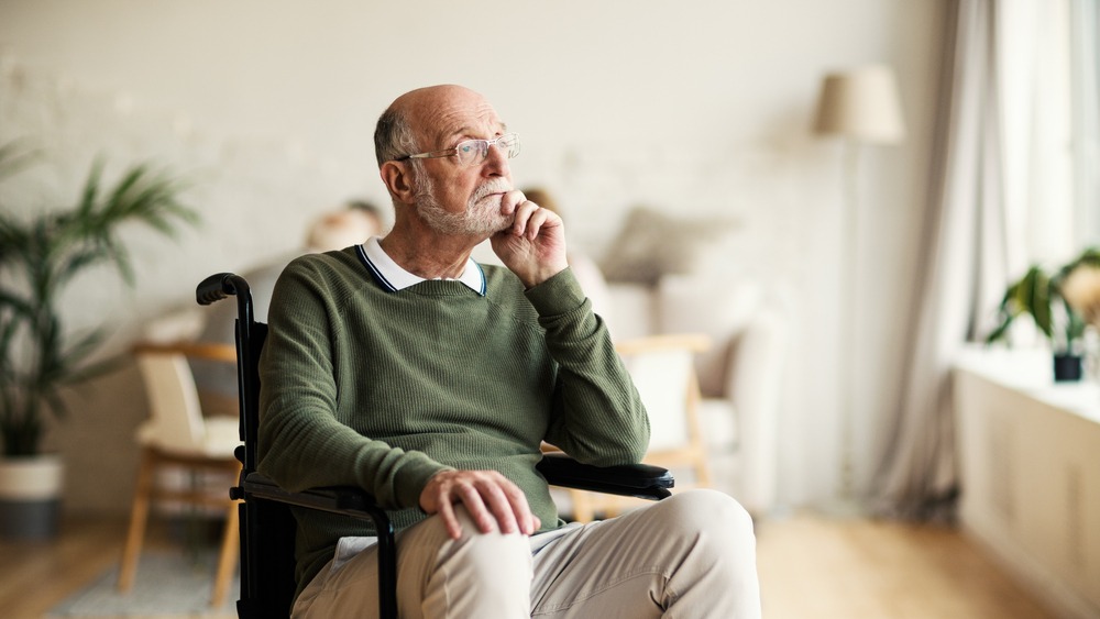 Knowing Signs and Symptoms of Elderly Abuse to Look For | GKBM